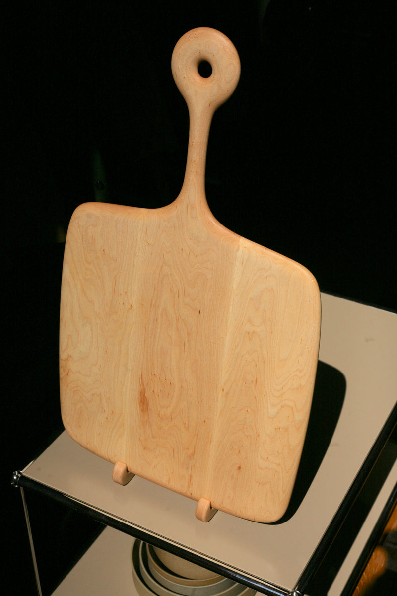 EDWARD WOHL - #06L Cutting Board with Handle in Birdseye Maple - Tempo